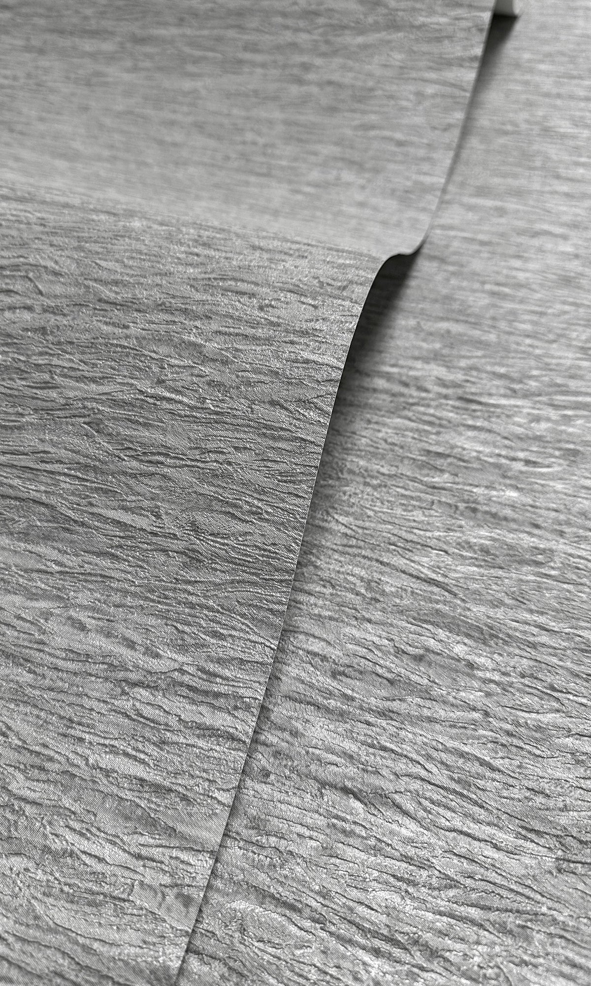 Grey Horizontal Water Ripple Print Wallpaper R9534 – Walls Republic US